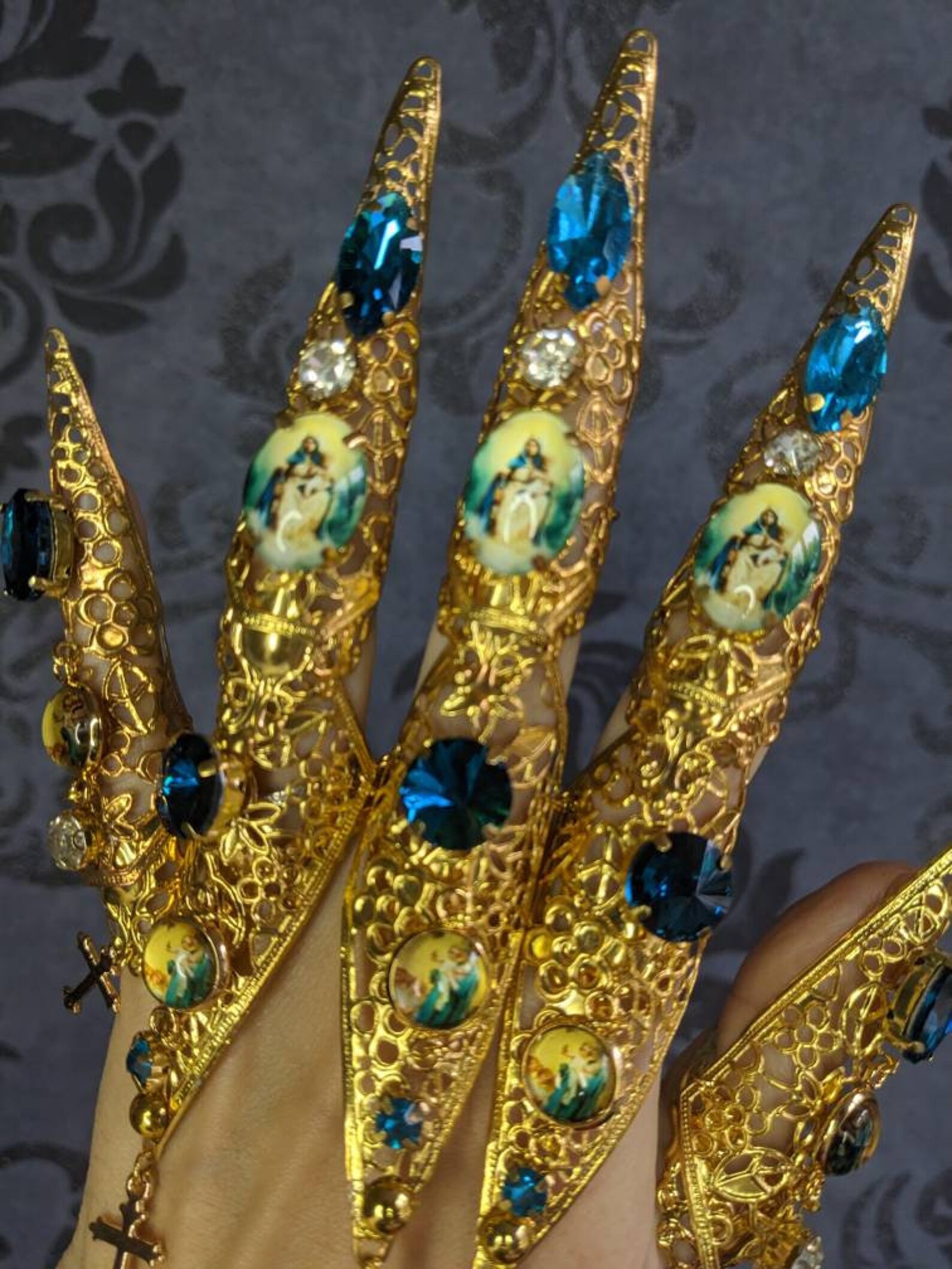 One Hand (hand Armor Jewel) and 5 Articulated Full Finger Armor Rings ...