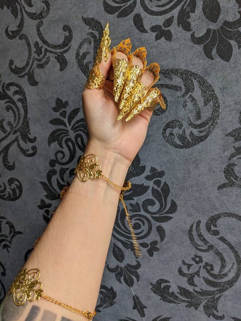 Arm Jewel, Hand Armor Chain and Fully Articulated Armor Fingers, Gold ...