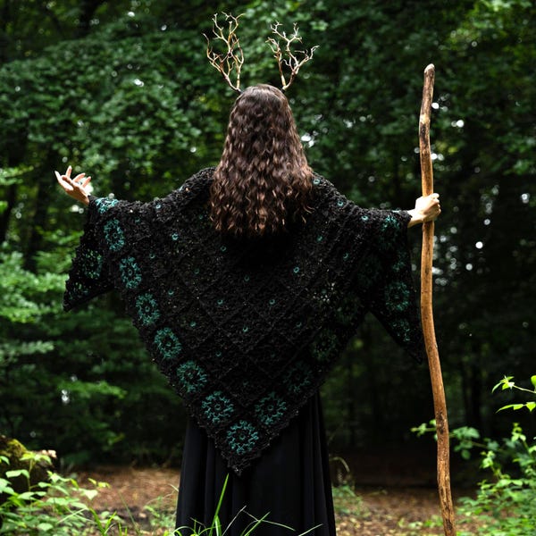 Elen of the Ways - Etsy