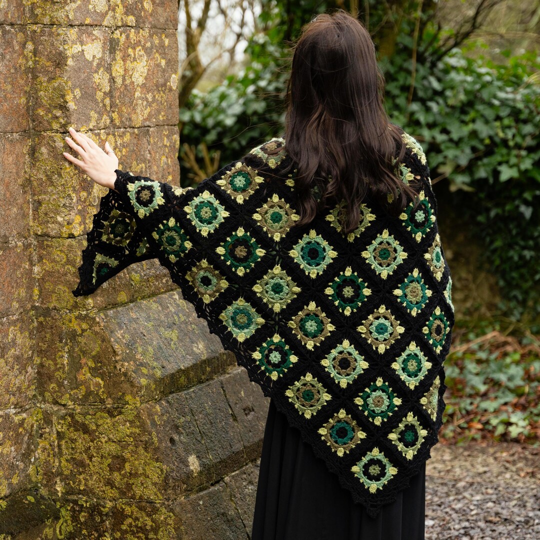 Green Celtic Pagan Shawl Irish Green + Black Blanket Shawl Brigid ...