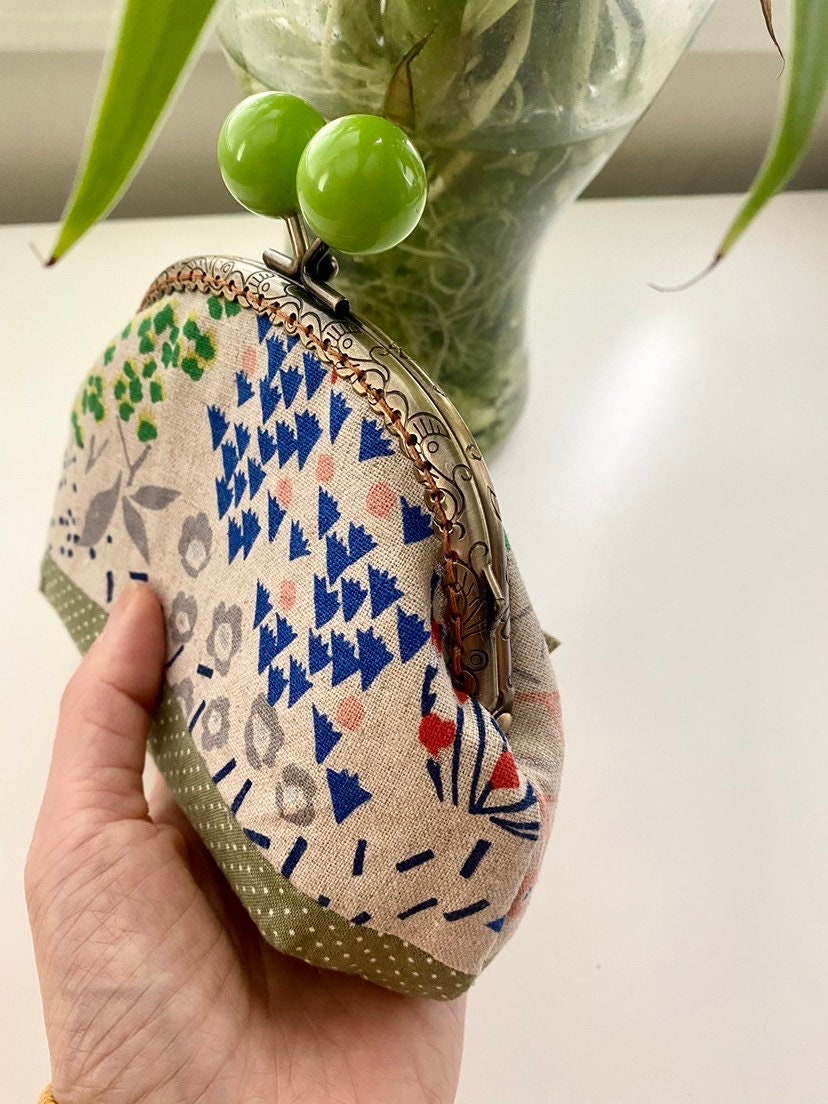 Black Japanese Flower Fabrickiss Lock Clasp Pouch/ Purse Kiss Lock ...