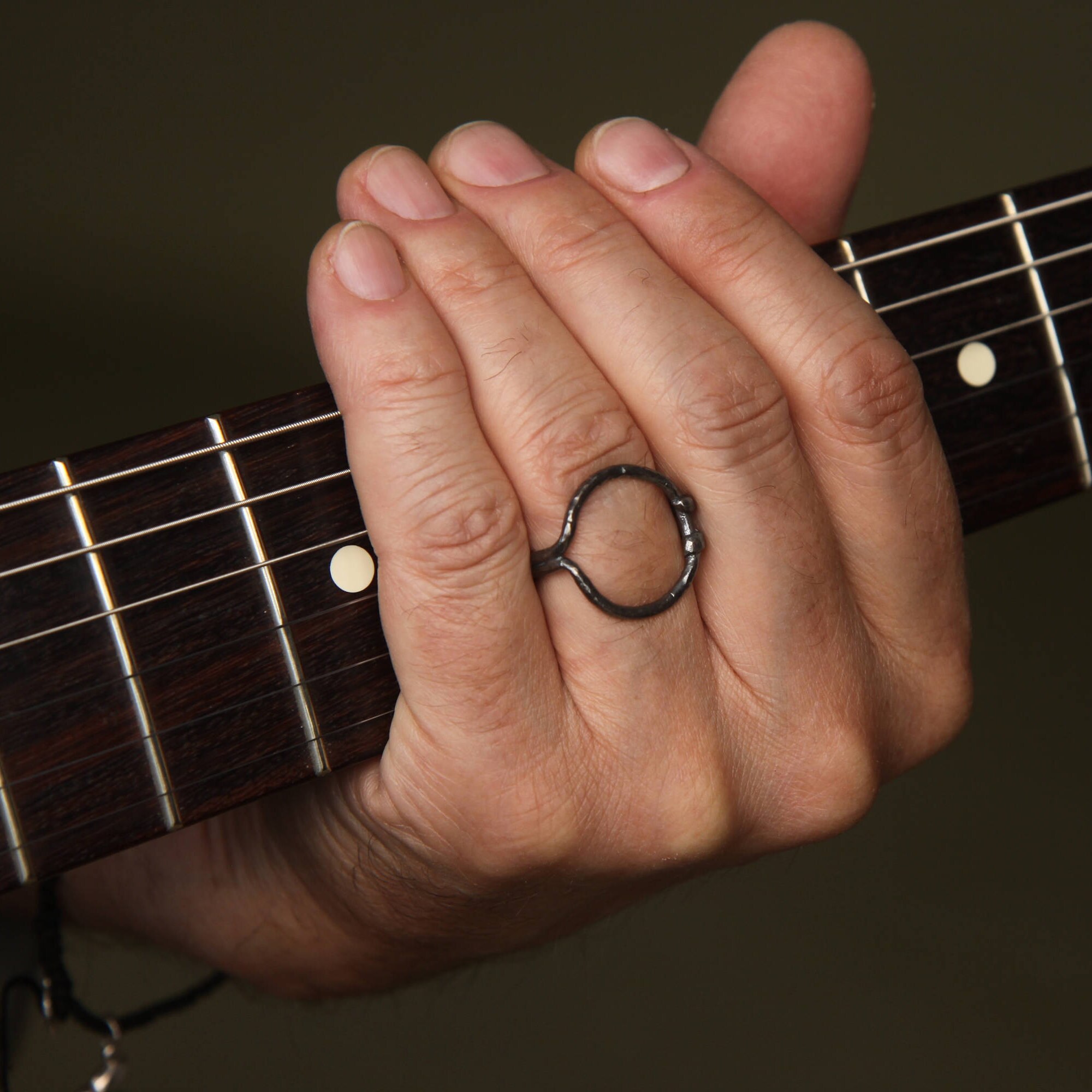 Men's Coil Infinity Open Circle Ring Raw Unisex Signet Ring Oxidized ...