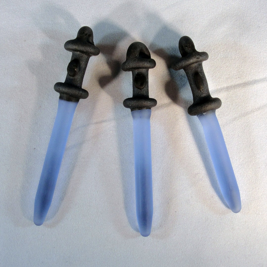 Frosted Blue Glass Lightsaber Pendant - Etsy.de