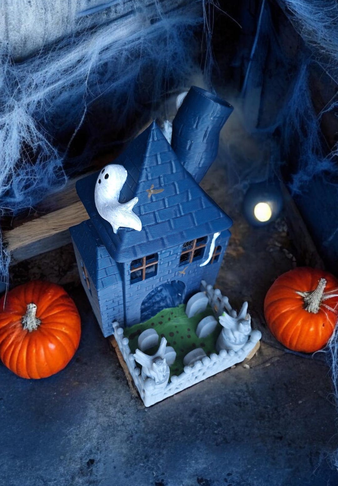 3D Printed and Painted Dark Blue Haunted House Dice Tower / 3d Spooky ...