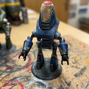 Protectron Still Figurine Fallout Inspired - Etsy