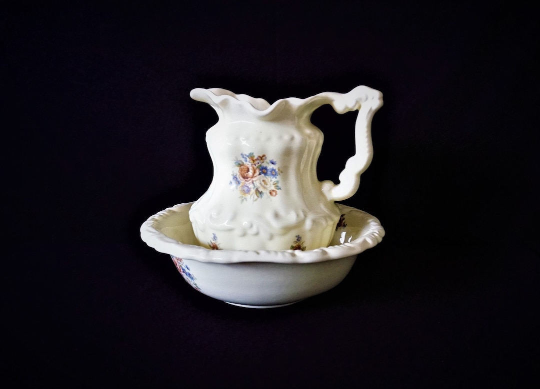 Vtg Athena VB (virgil) Washbasin Set, Pitcher and Wash Bowl, Cream W ...