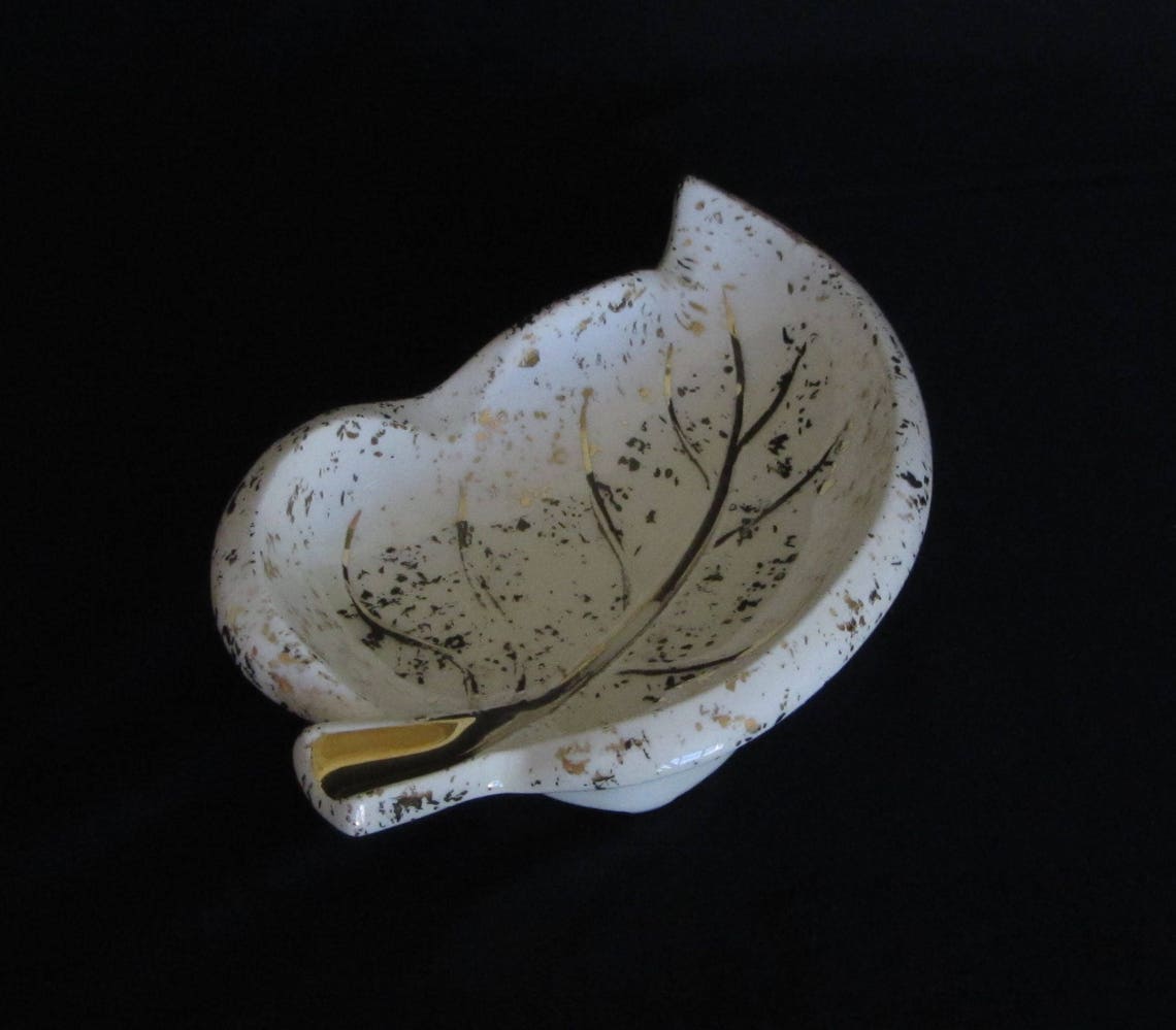 Leaf Shape Ashtray, White With Gold Splatter, Plymouth Products, Mold ...