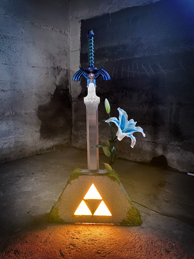 Legend of Zelda Light-up Triforce Display Pedestal of Time - Etsy
