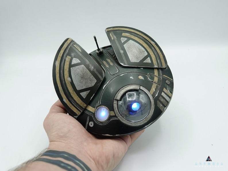 LOLA Kenobi Bug Droid Animatronic Star Wars Custom Weathered or Painted ...
