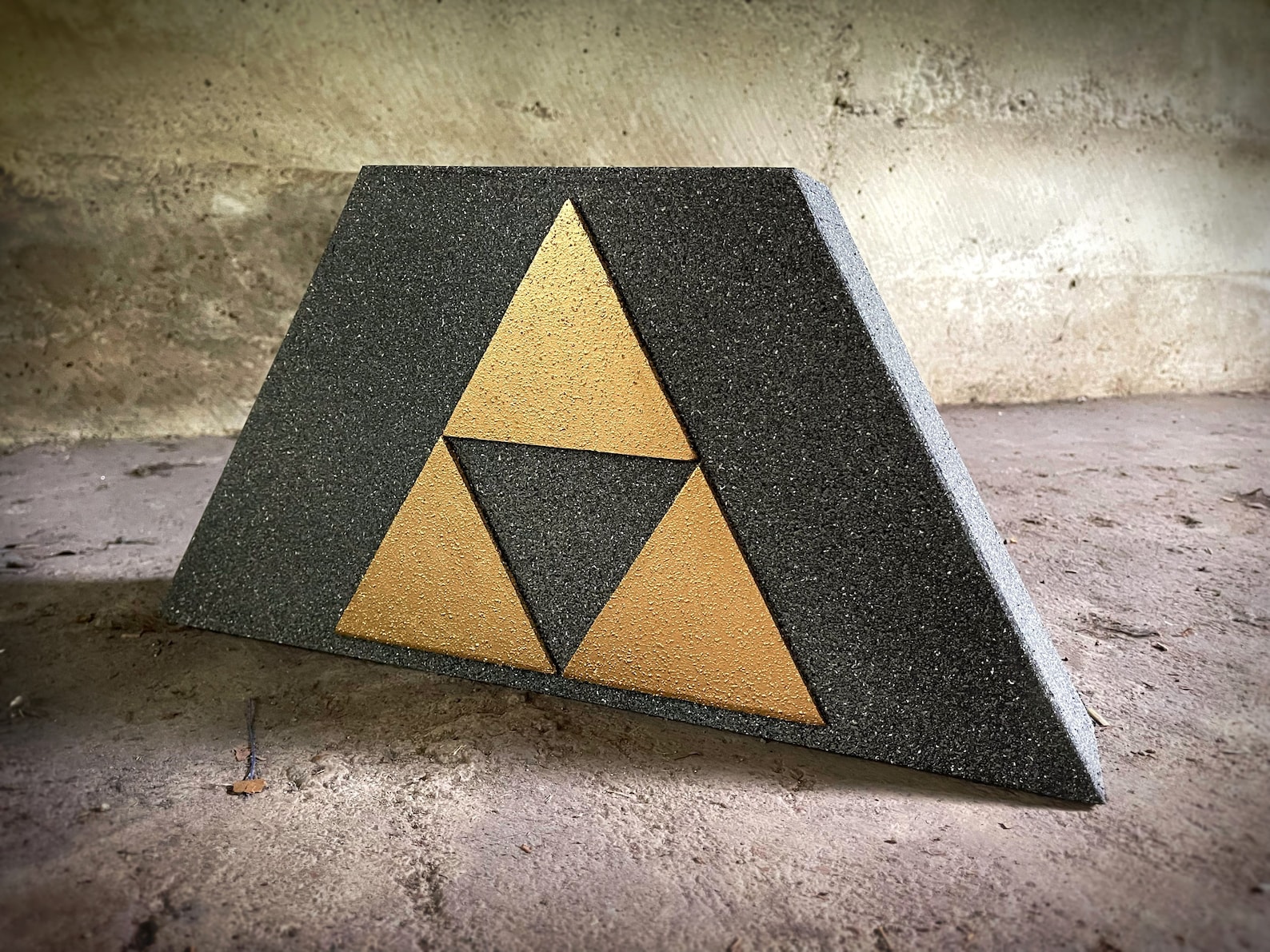Legend of Zelda Triforce Display Pedestal of Time for Master Sword ...