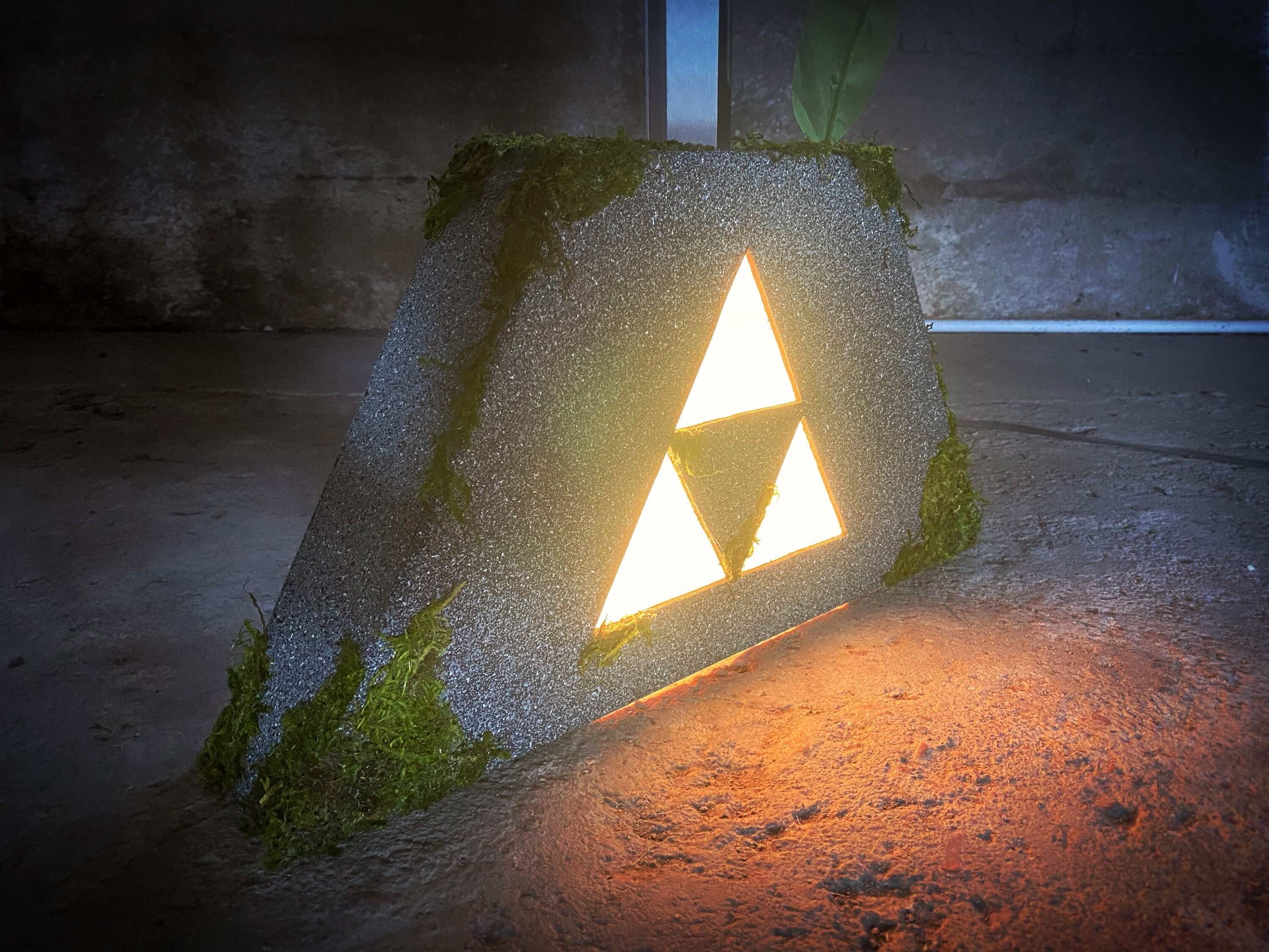 Legend of Zelda Light-up Triforce Display Pedestal of Time - Etsy Sweden