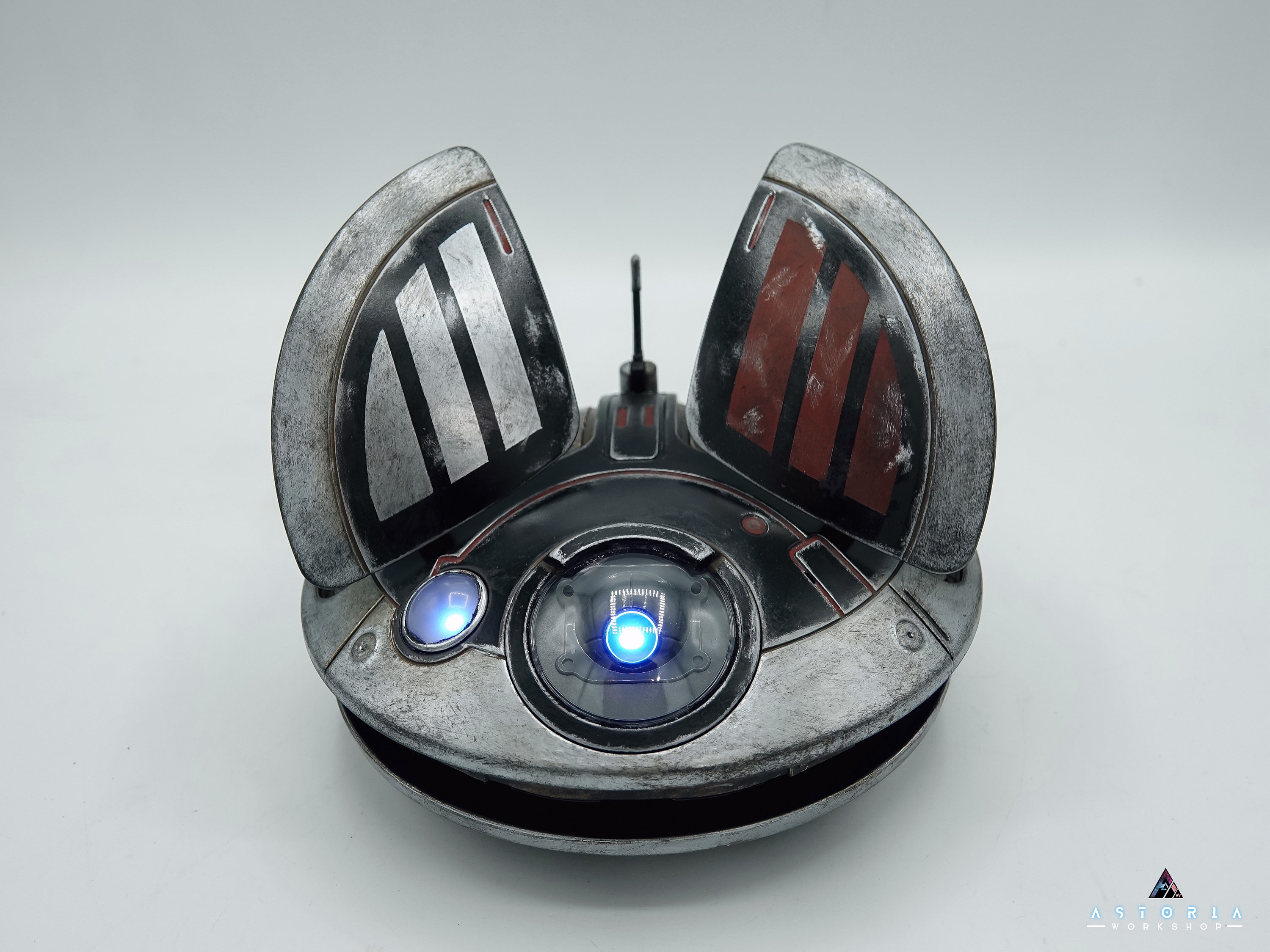 LOLA Kenobi Bug Droid Animatronic Star Wars Custom Weathered or Painted ...