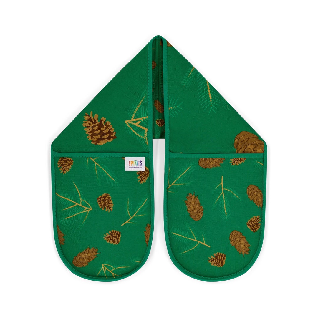 Organic Cotton Double Oven Mitts: Green Cones and Needles Print ...