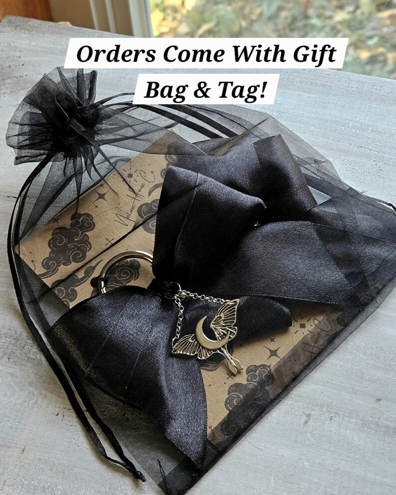 Luna Moth Black Bow Boot Charms - Etsy