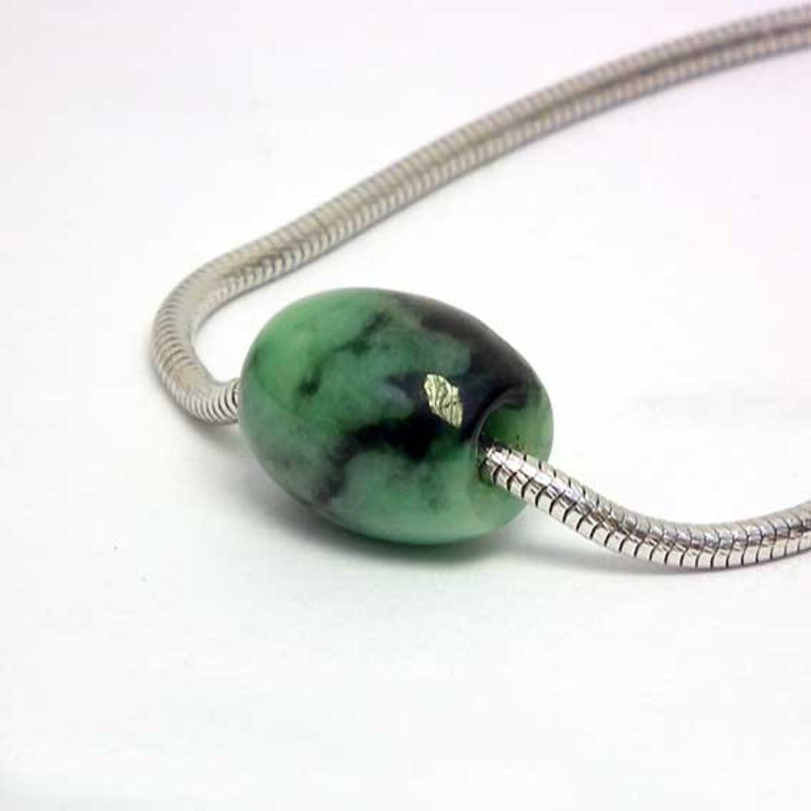 Collar de cuentas de jade natural en la cadena de plata de ley envío ...