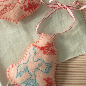 100% Wool Fluffy Felt Hand-embroidered Scandinavian Stitched Ornament ...