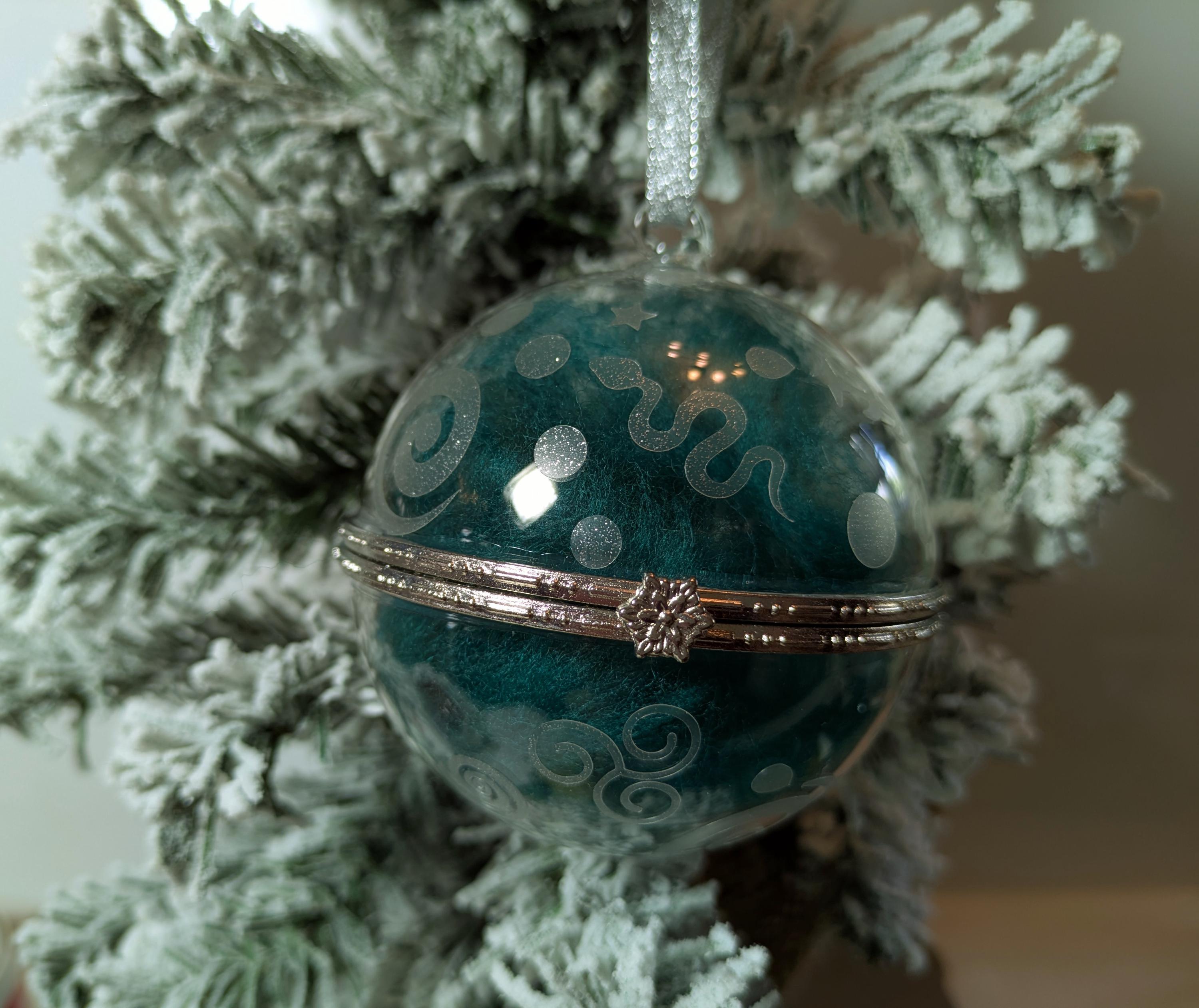 Hogwarts House Inspired Remembrall - With Serpent Logo and Slytherin ...