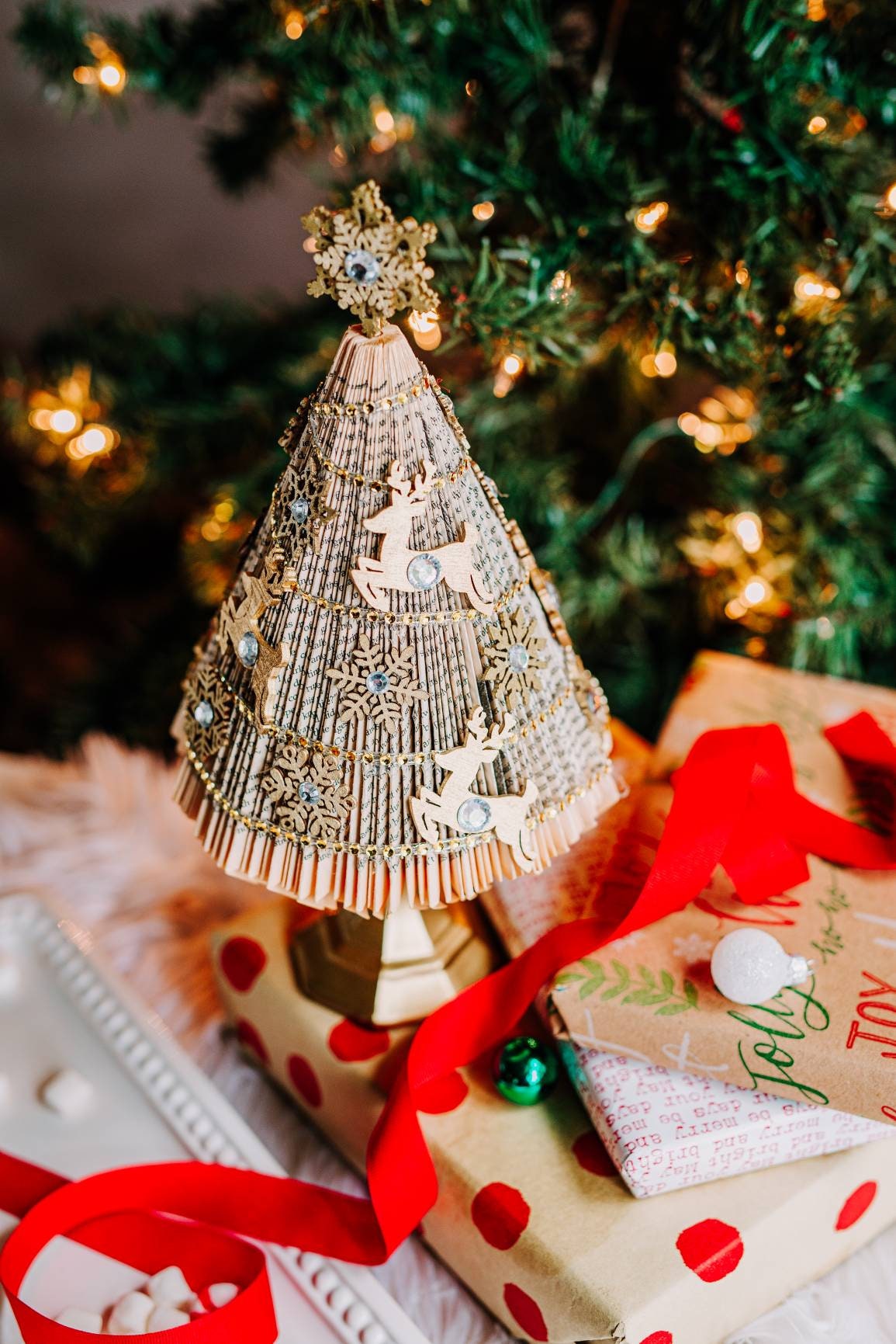 Repurposed Book Christmas Tree - Deer and Snowflakes - Silver and Gold ...
