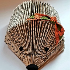 Halloween Hedgehog, Folded Book Art, Gift for Hedgehog Owner - Etsy