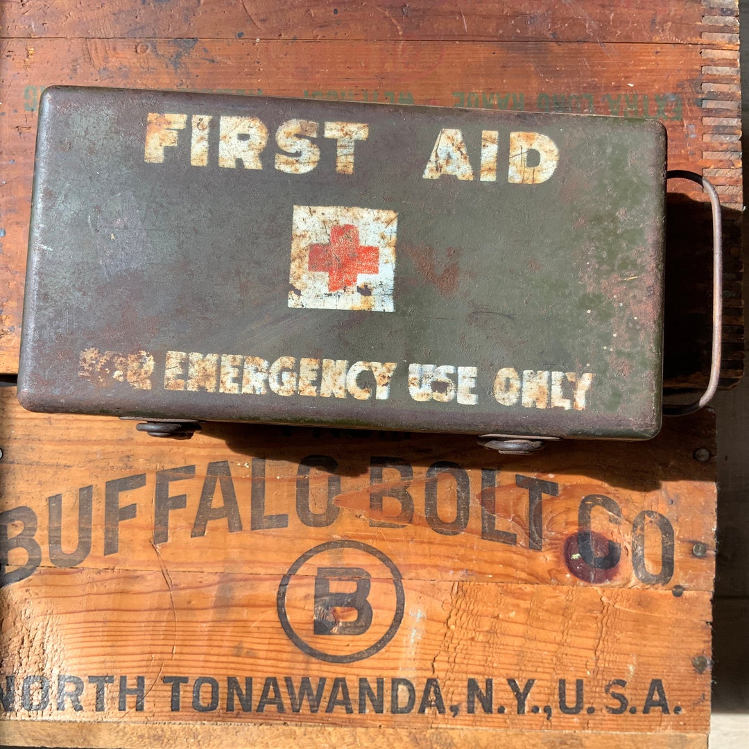 Vintage US Army Motor Vehicle MB/GPW Jeep Medical First Aid Kit Red ...