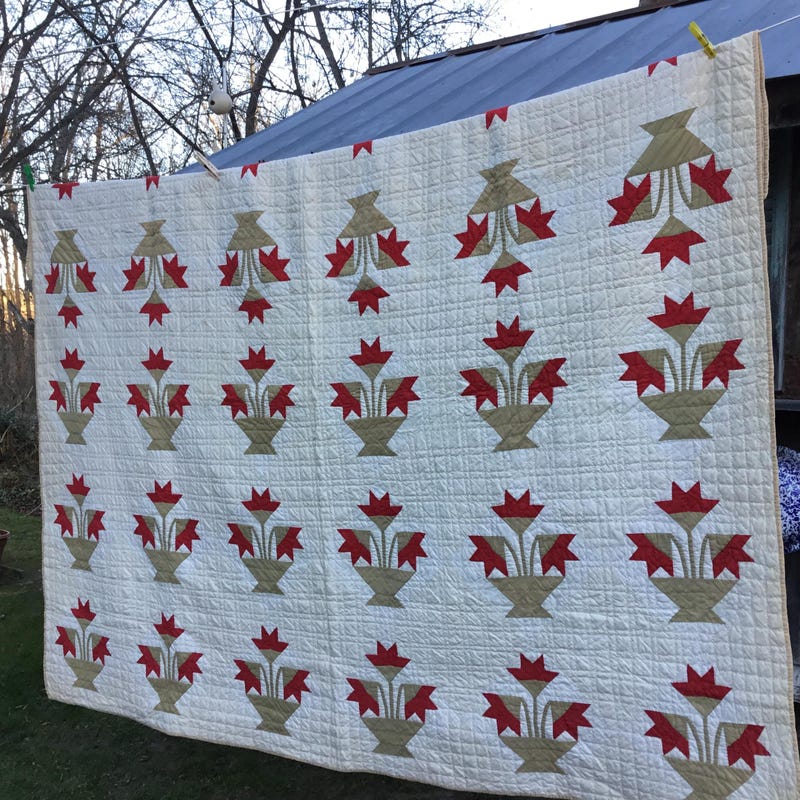 Lily Quilt - Etsy