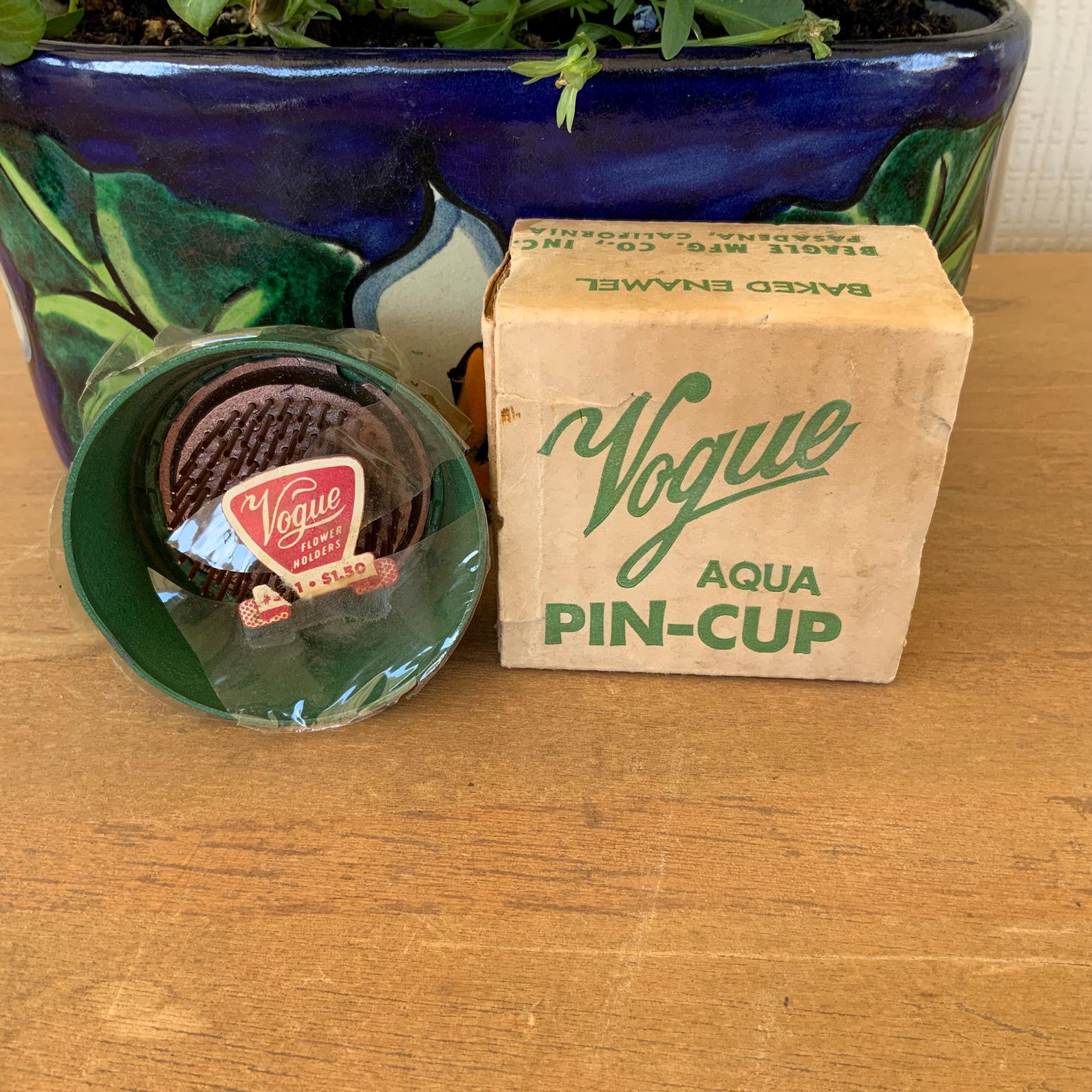 Vintage Vogue Flower Frog: Metal Pin-cup, Original Box - Beagle Mfg Co ...