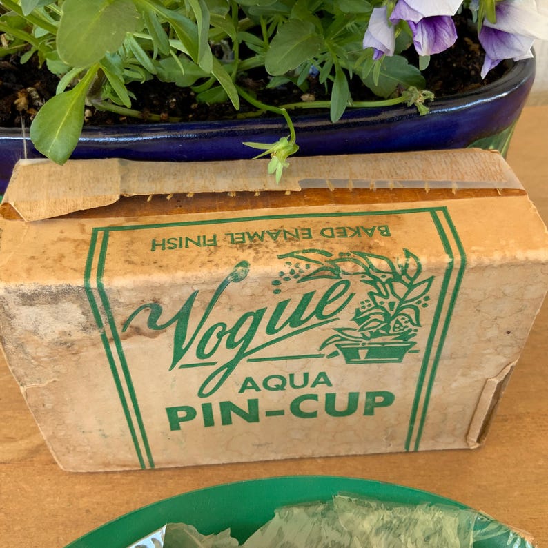 Vintage Vogue Flower Frog: Metal Pin-cup, Original Box - Beagle Mfg Co ...