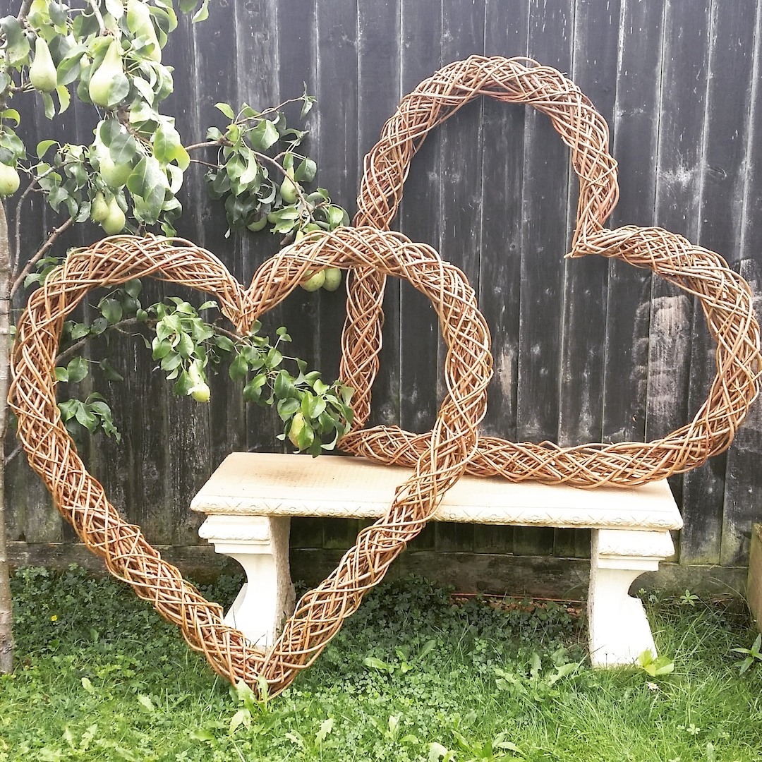 Large Willow Heart Wreath: Handmade Wicker Flower Frame (60-120cm) - Etsy