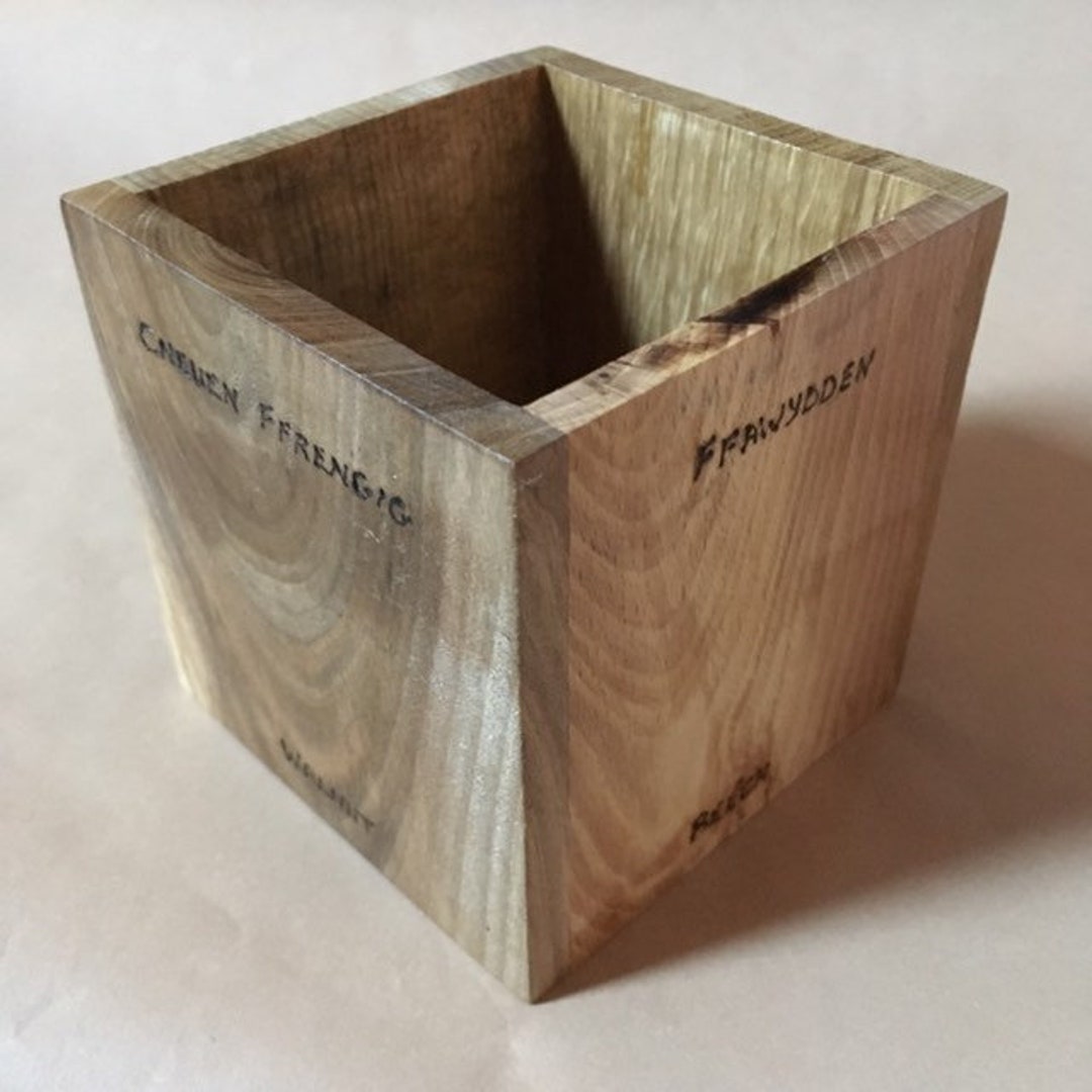 Handmade Desk Tidy with English & Welsh Tree Names Made - Etsy.de