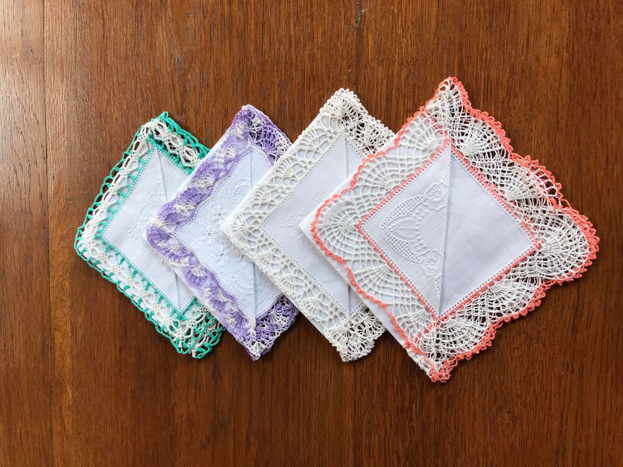 Set of 4 Small White Handkerchiefs With Lace and Embroidery ...
