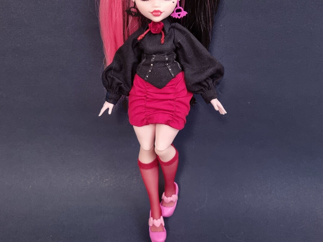 Pink Ruched Mini Skirt With Black Waistband - Monster, Ever After, OMG ...