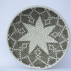 Lalao African Wall Basket, Rwanda Baskets, African Woven Basket, Gray ...