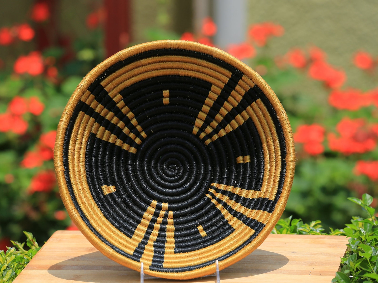 Kabaka African Wall Basket: Handwoven Rwanda Basket, Black & Brown - Etsy