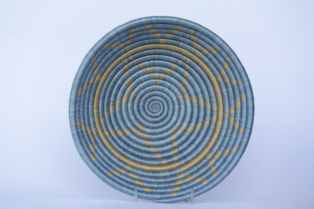 Handwoven African Wall Basket: Tan & Grey Sisal, Rwanda Art - Etsy