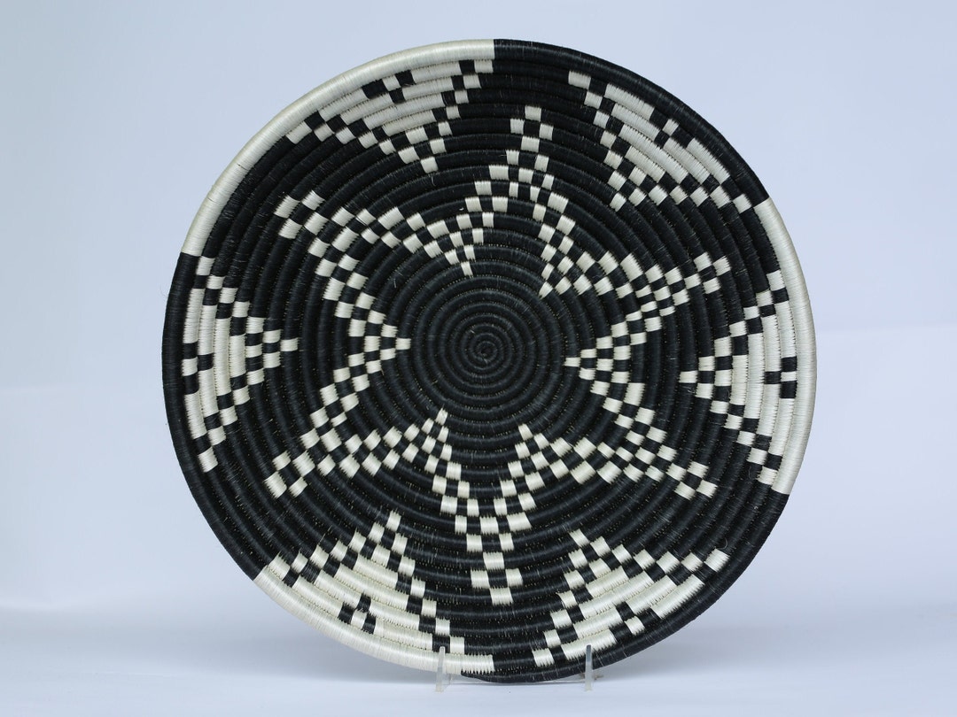 African Woven Wall Basket: Black and White Sisal, Rwanda Art - Etsy