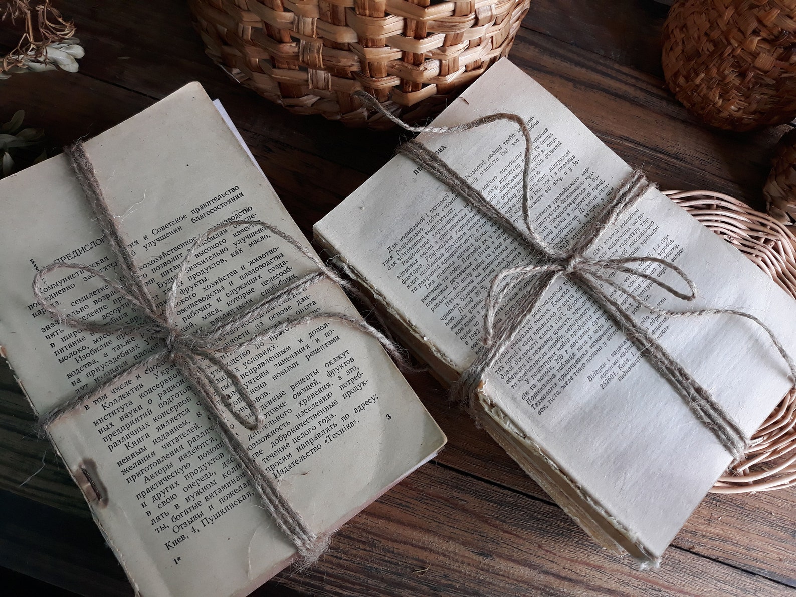 Vintage Old Books Bundle Altered Books Upcycled Vintage - Etsy