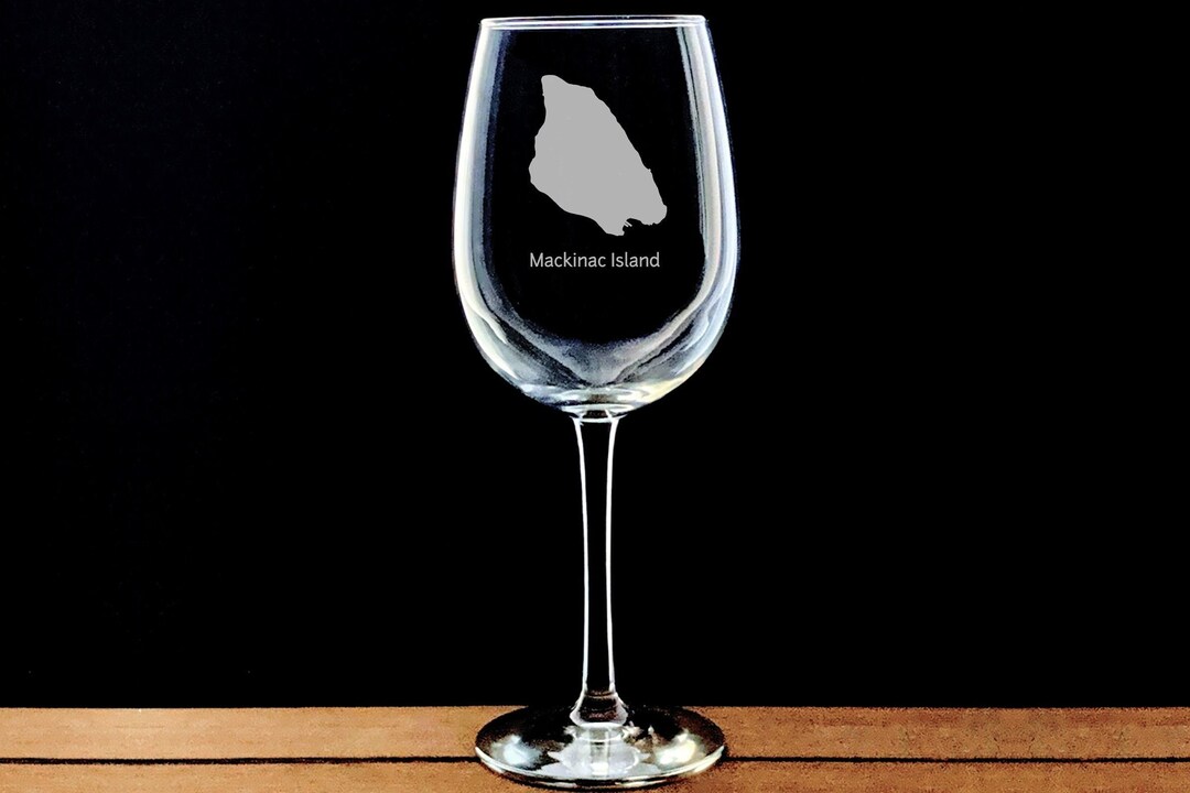 Mackinac Island Wine Glass, Custom Engraved Gift - Etsy