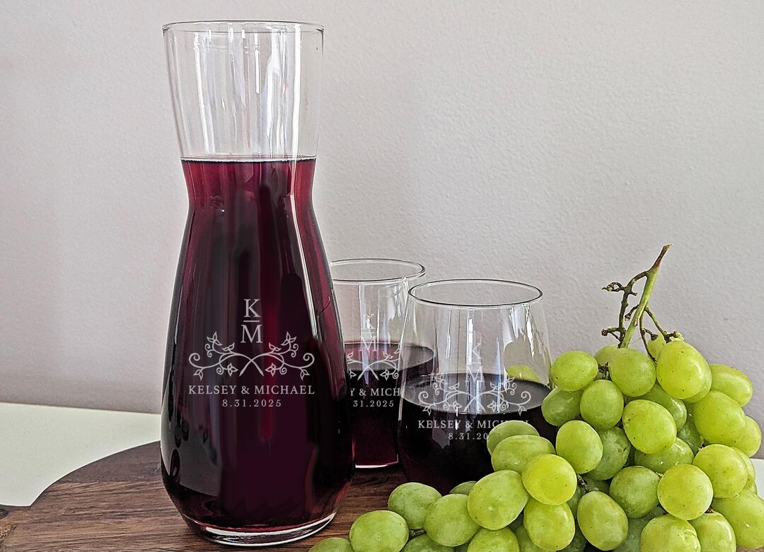 Wine Decanter Set, Engraved Monogram Wine Carafe and Glasses - Etsy
