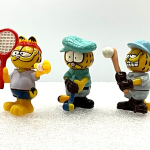 Gorgeous Collectible and Vintage Garfield Small Figurine, Cat, Orange ...