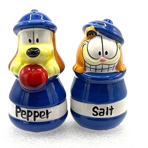 Gorgeous Collectible and Vintage Garfield and Odie Salt or Pepper ...