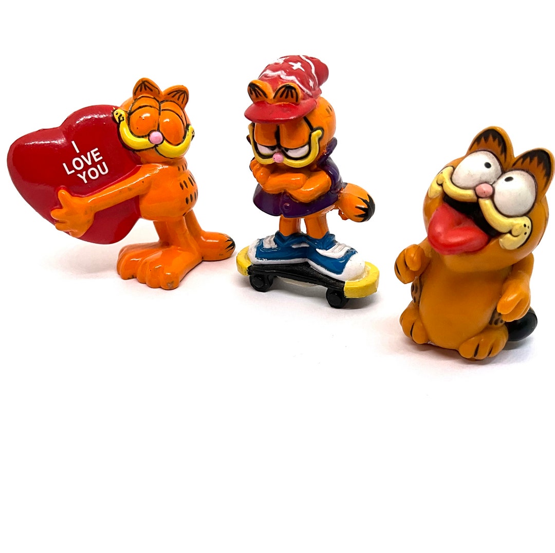 Gorgeous Collectible and Vintage Garfield , Cat, Small, Toy ...