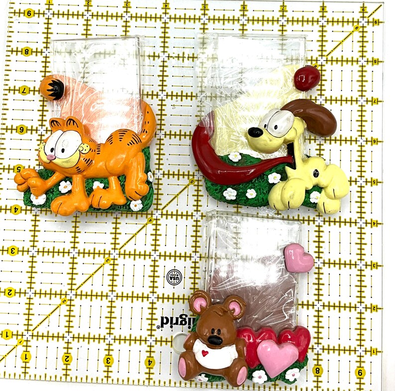 Gorgeous Collectible and Vintage Garfield, Odie or Pooky Magnet ...