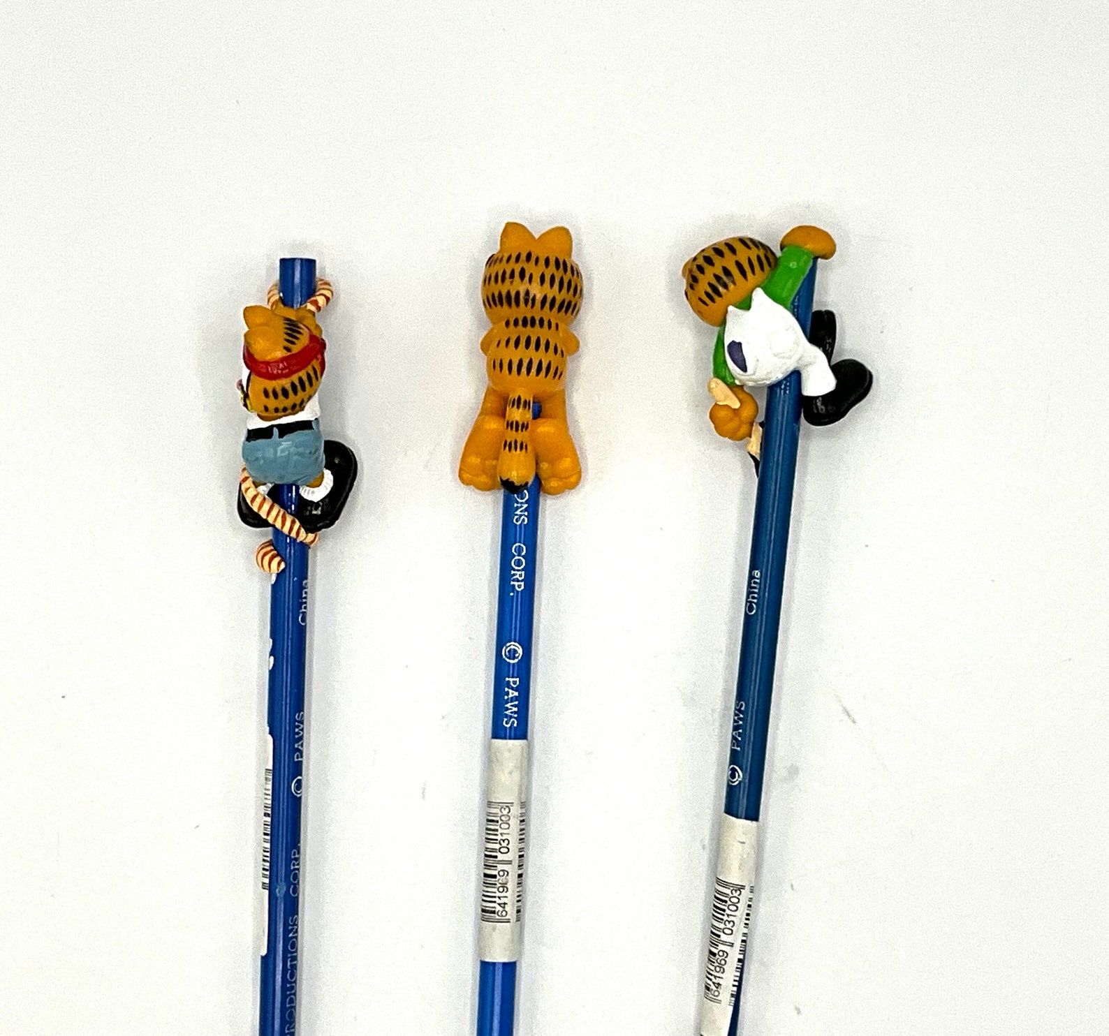 Gorgeous Collectible and Vintage Garfield Topper With Pencil, Climbing ...