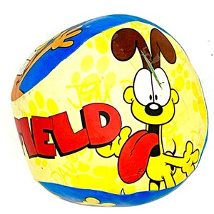 Gorgeous Collectible and Vintage Garfield Ball, a Cat Orange, Cat, Odie ...