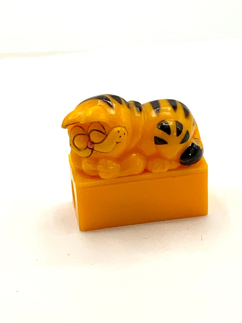 Gorgeous Collectible and Vintage Garfield, Orange., Cat, Sleeping. - Etsy