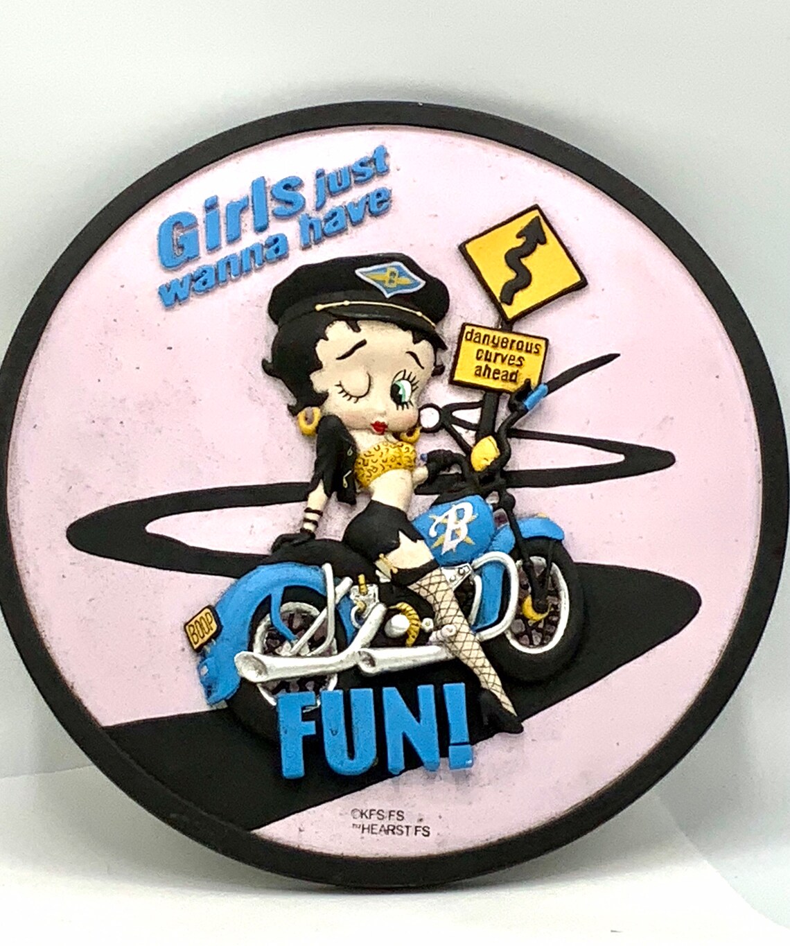 Gorgeous Collectible and Vintage Betty Boop Round Wall Decoration ...