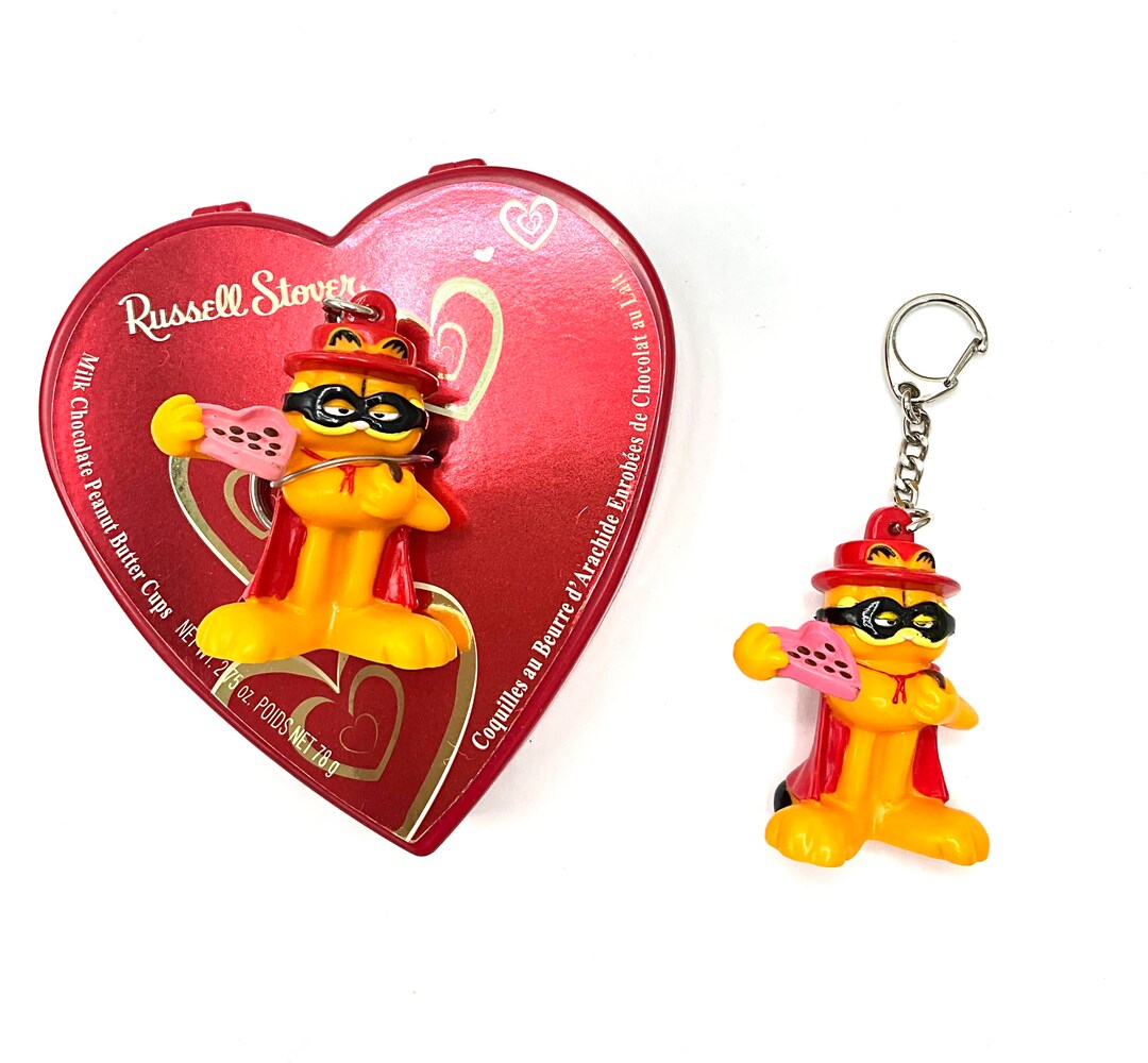 Gorgeous Collectible and Vintage Garfield With Mask Keychain With Heart ...