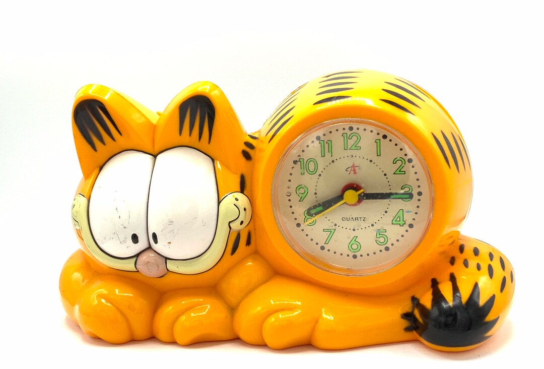 Gorgeous Collectible and Vintage Garfield Clock, Alarm Desk, Cat ...