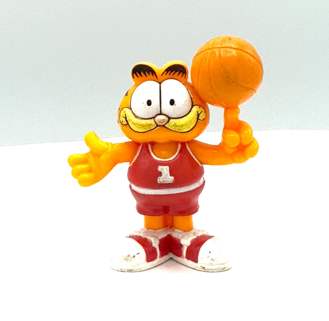 Gorgeous Collectible and Vintage Garfield as a Basketball Player ...