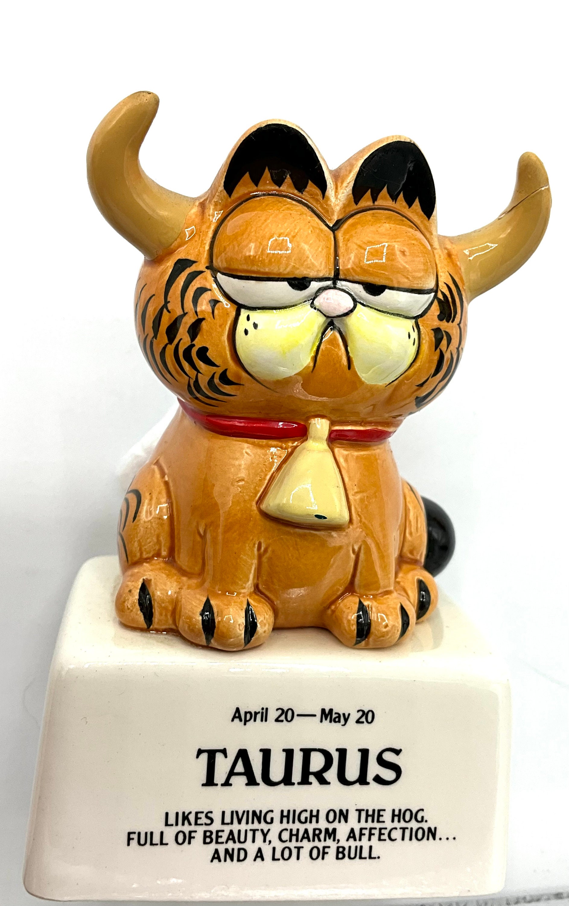 Gorgeous Collectible and Vintage Porcelain Garfield by Enesco, Taurus ...